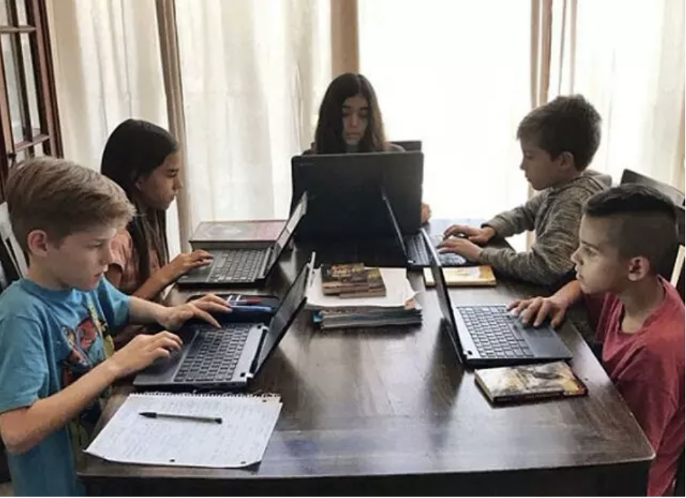 15 Years Later: A Look at the World’s First Surviving Octuplets and ...