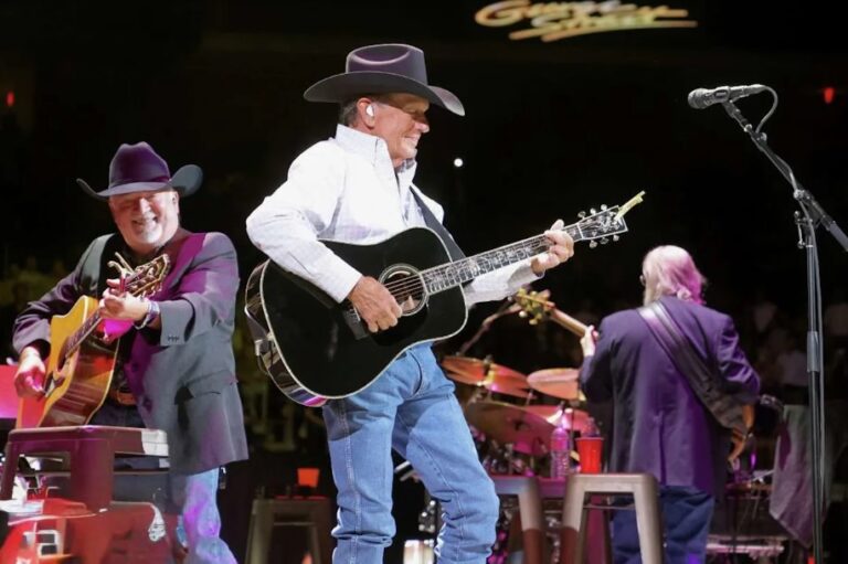 George Strait kicked off 2026 with a 28-song, two-hour set in Austin ...