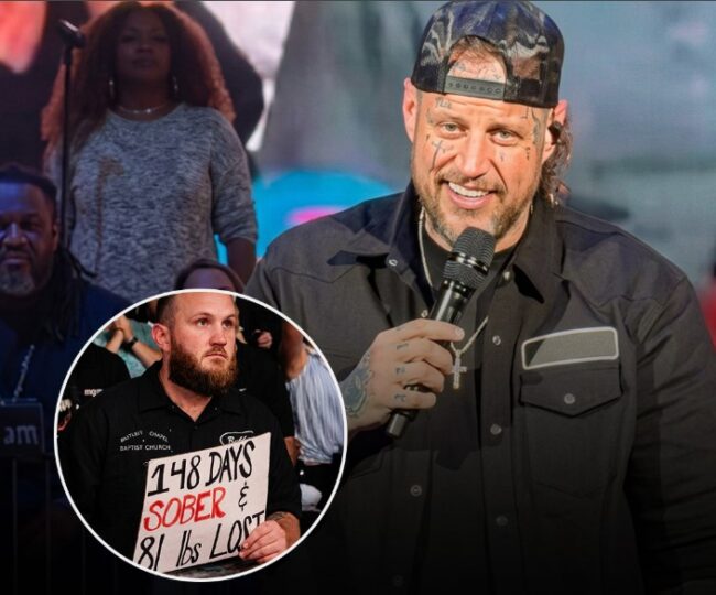 THAT IS A MAN REBUILDING HIS LIFE!" Jelly Roll Stops Show To Dedicate ...